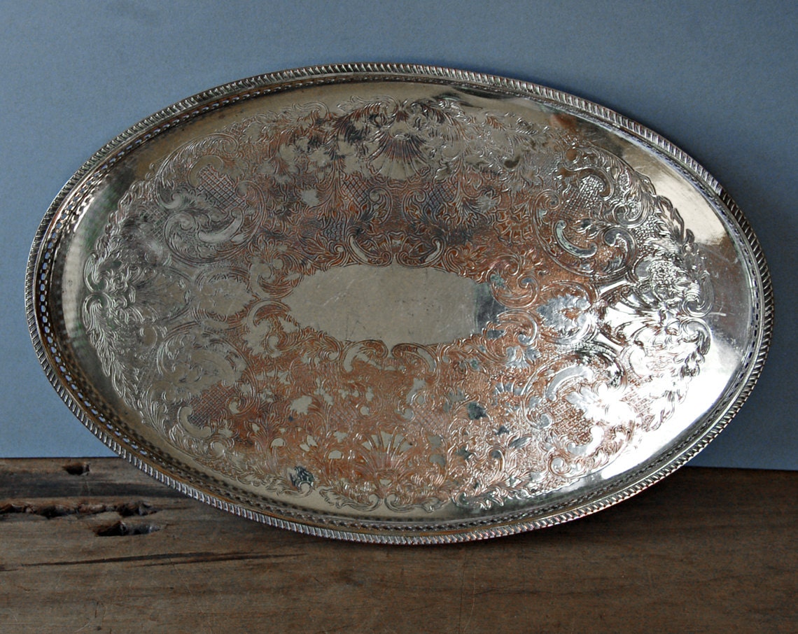 Vintage oval silver plated tray with pierced edge Drinks tray