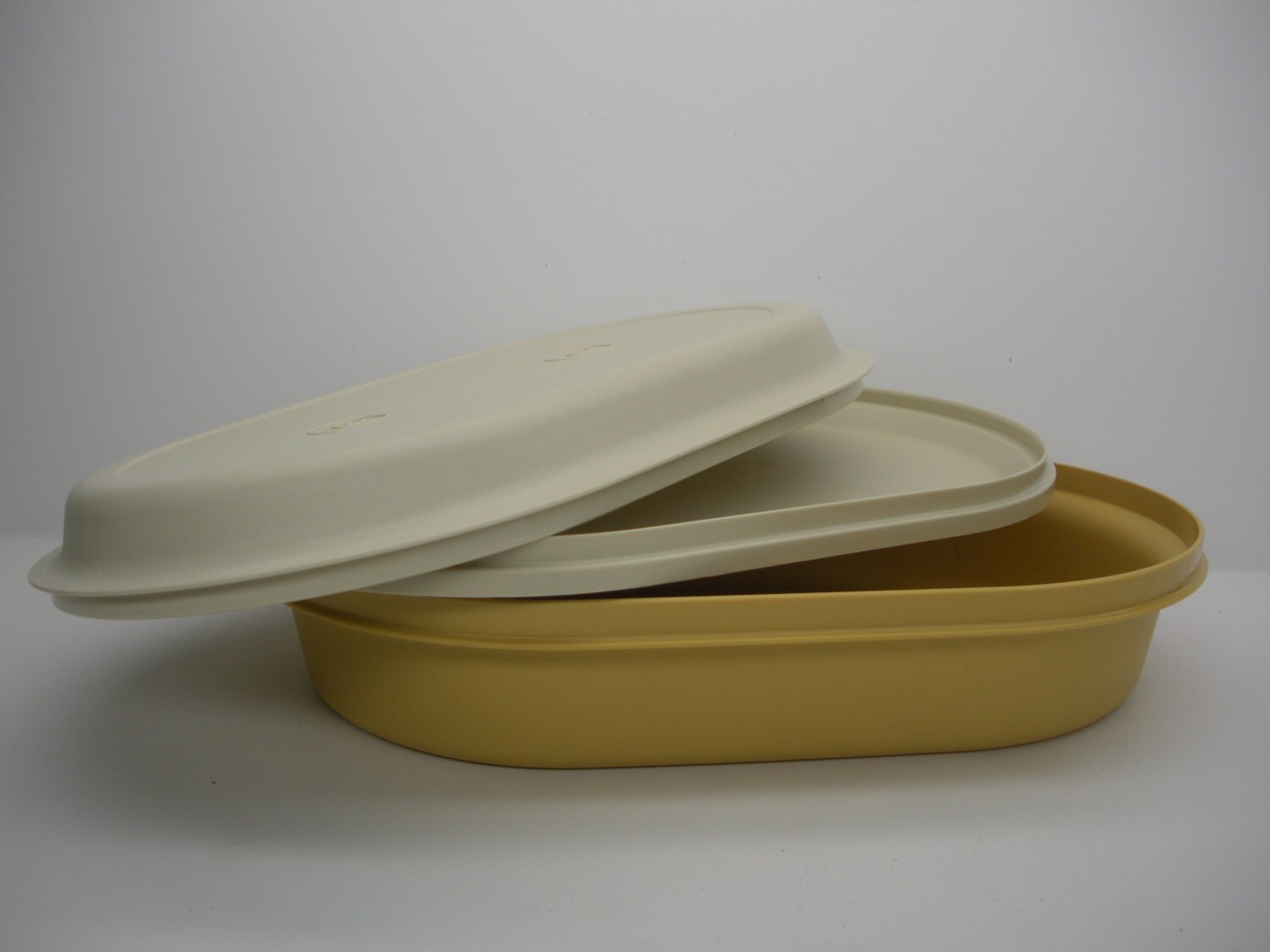 Tupperware Double Server – Harvest Gold – Haute Juice