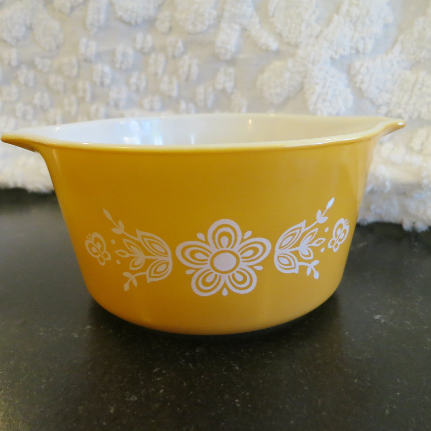 Pyrex 1 qt casserole or handled bowl – retro Butterfly Gold – Haute Juice