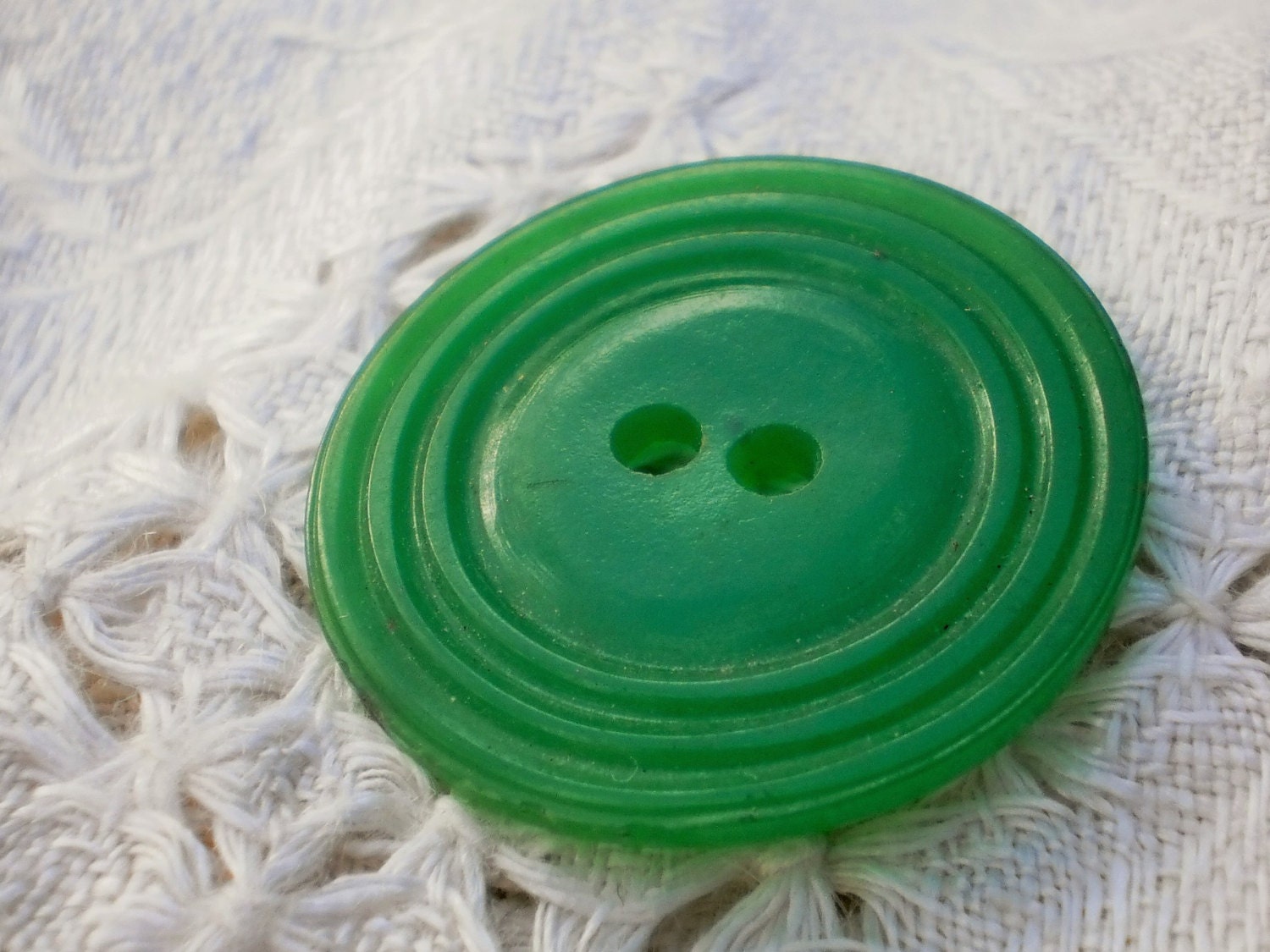 LG Vintage Green Bakelite – Haute Juice
