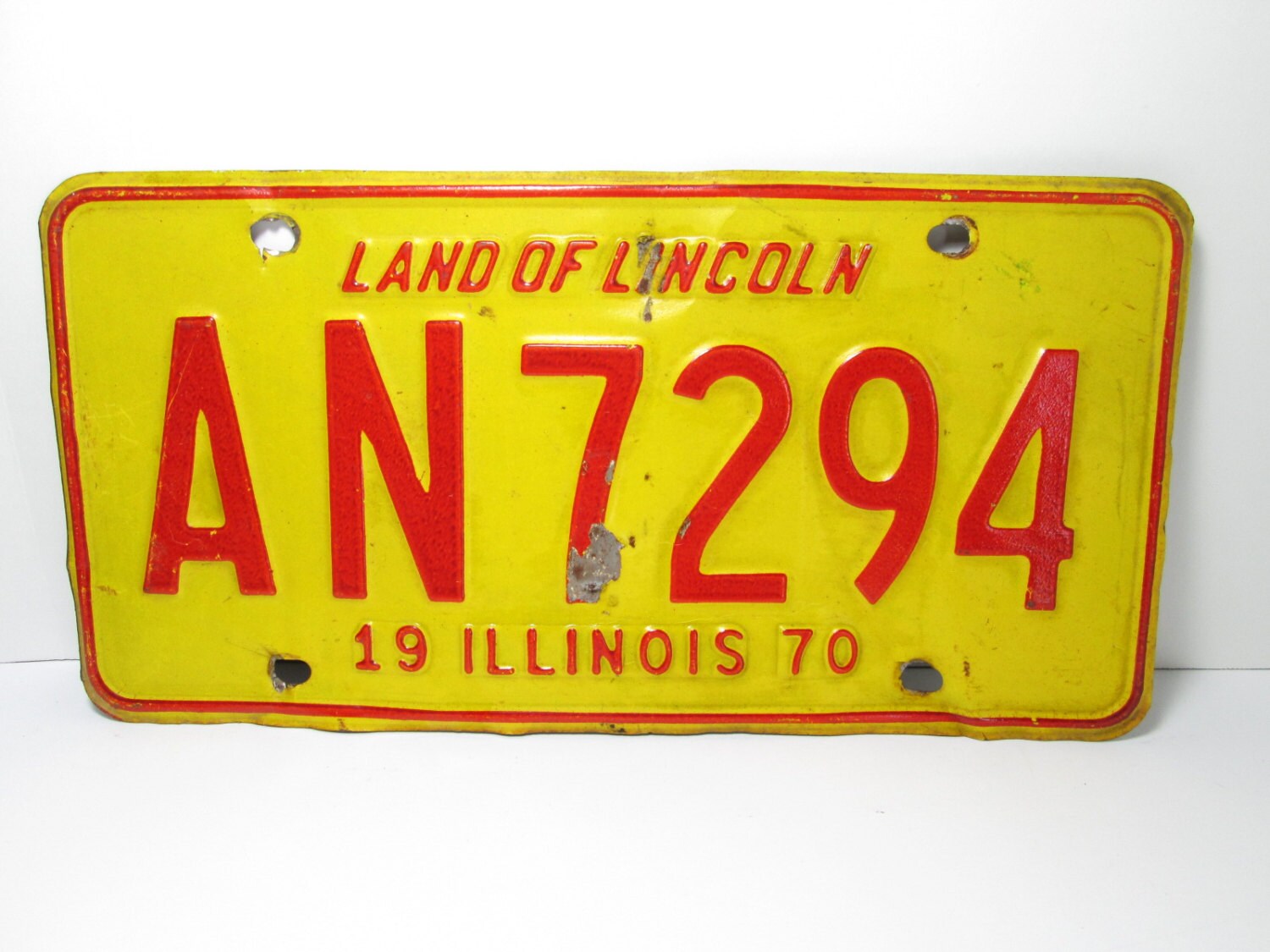 1970 Illinois License Plate Red Yellow AN 7294 1970-illinois-license-plate-red-yellow-an-7294