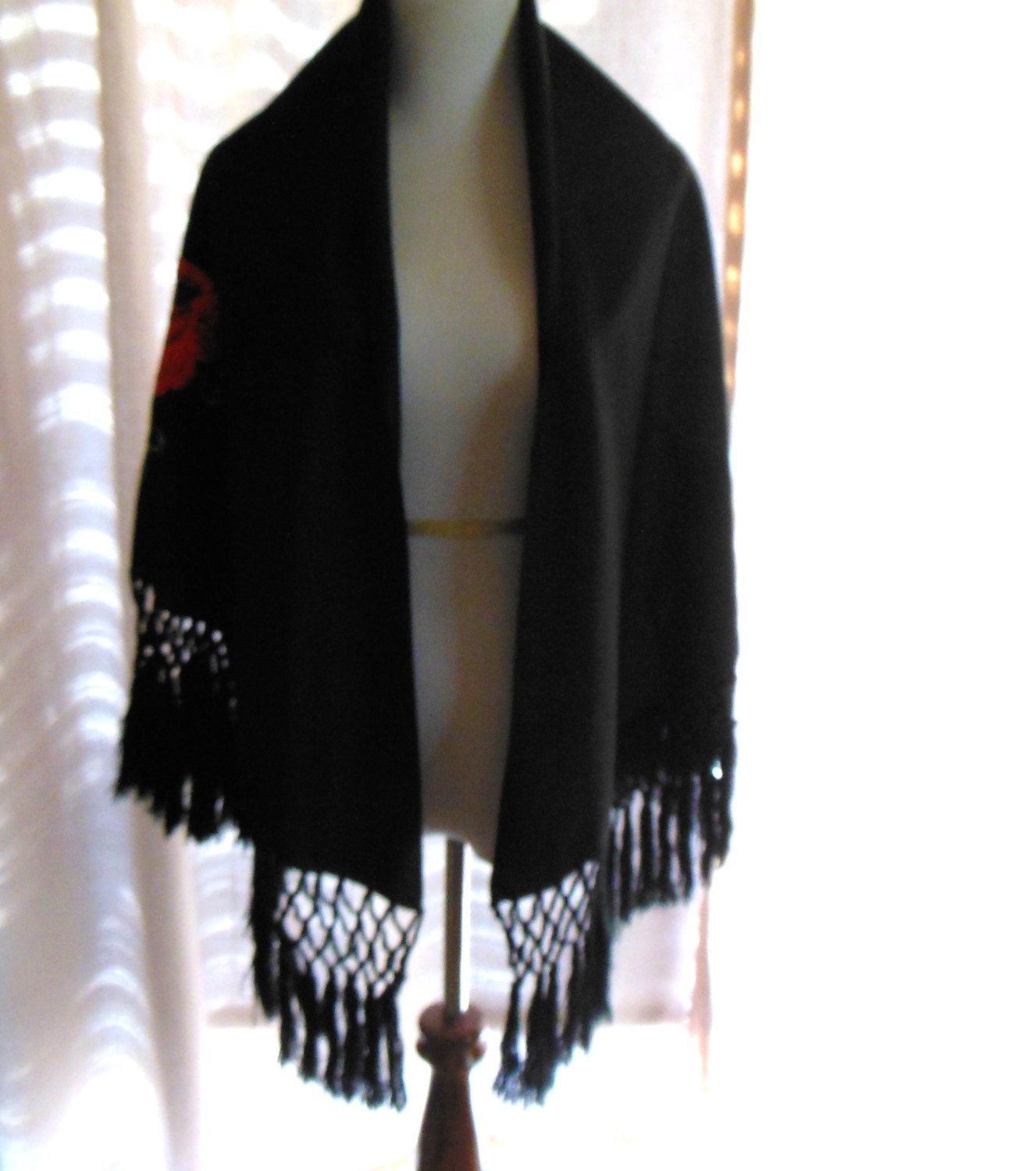 Mexican Shawl Black w Red Roses and long fringe Spanish style
