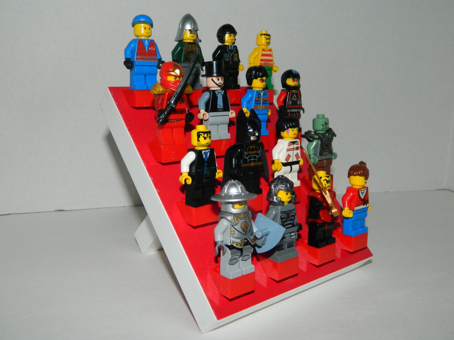 Display stand for LEGO minifigure