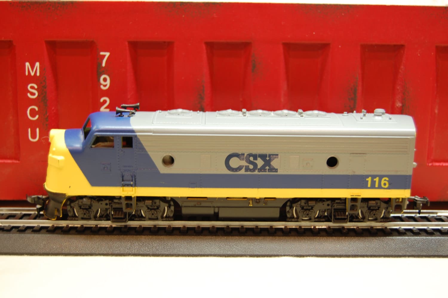 Vintage CSX Railroad Train HO Scale Engine Model Train Model