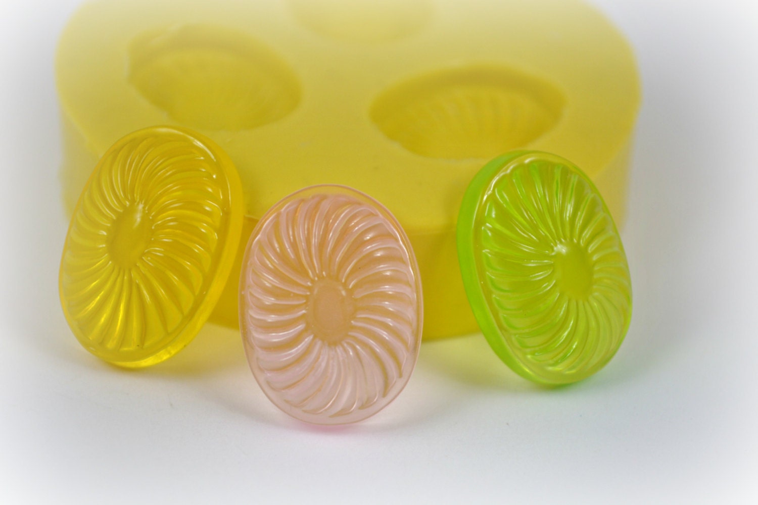 0253 3 Oval Hard Candies Silicone Rubber Flexible Food Safe