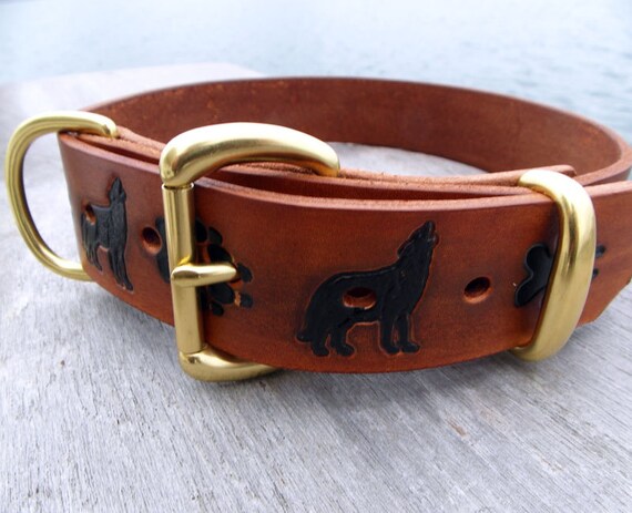Items similar to Leather Dog Collar with howling wolf on Etsy