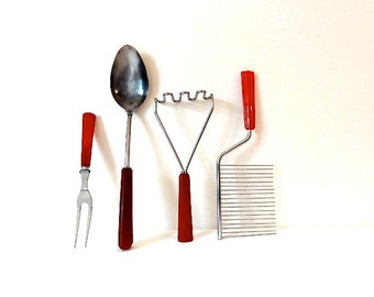 Popular items for bakelite utensils on Etsy