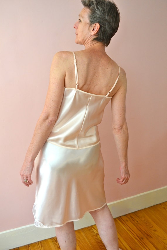 Vintage Lingerie 80s Warners Perfect Measure