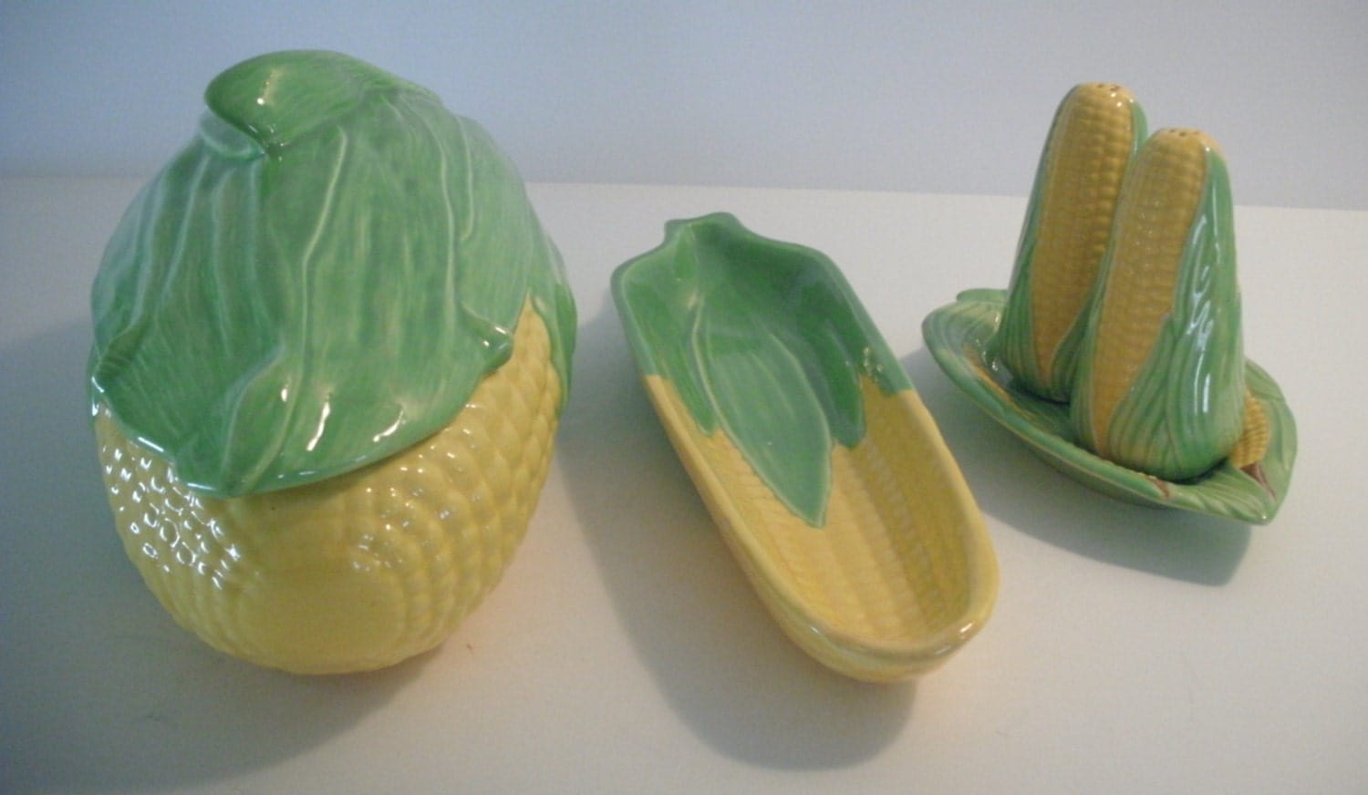 Ceramic bowl corn dish set, with s & p shaker, and buttering dish ...