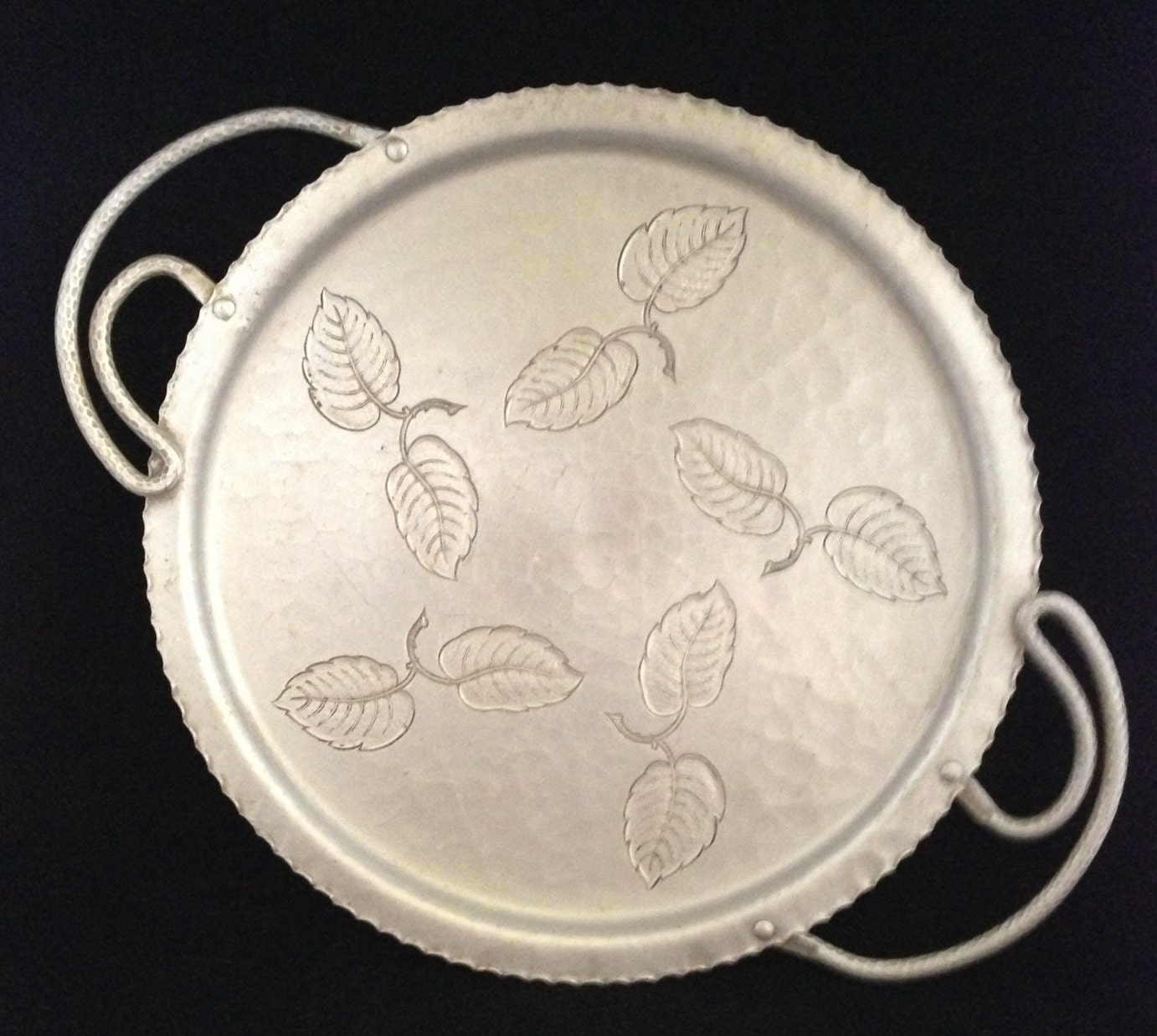 Farberware Hammered Tray – Haute Juice