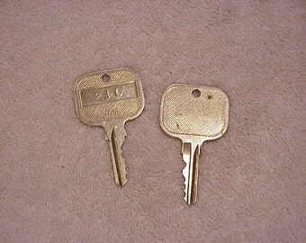 Vintage hotel keys | Etsy