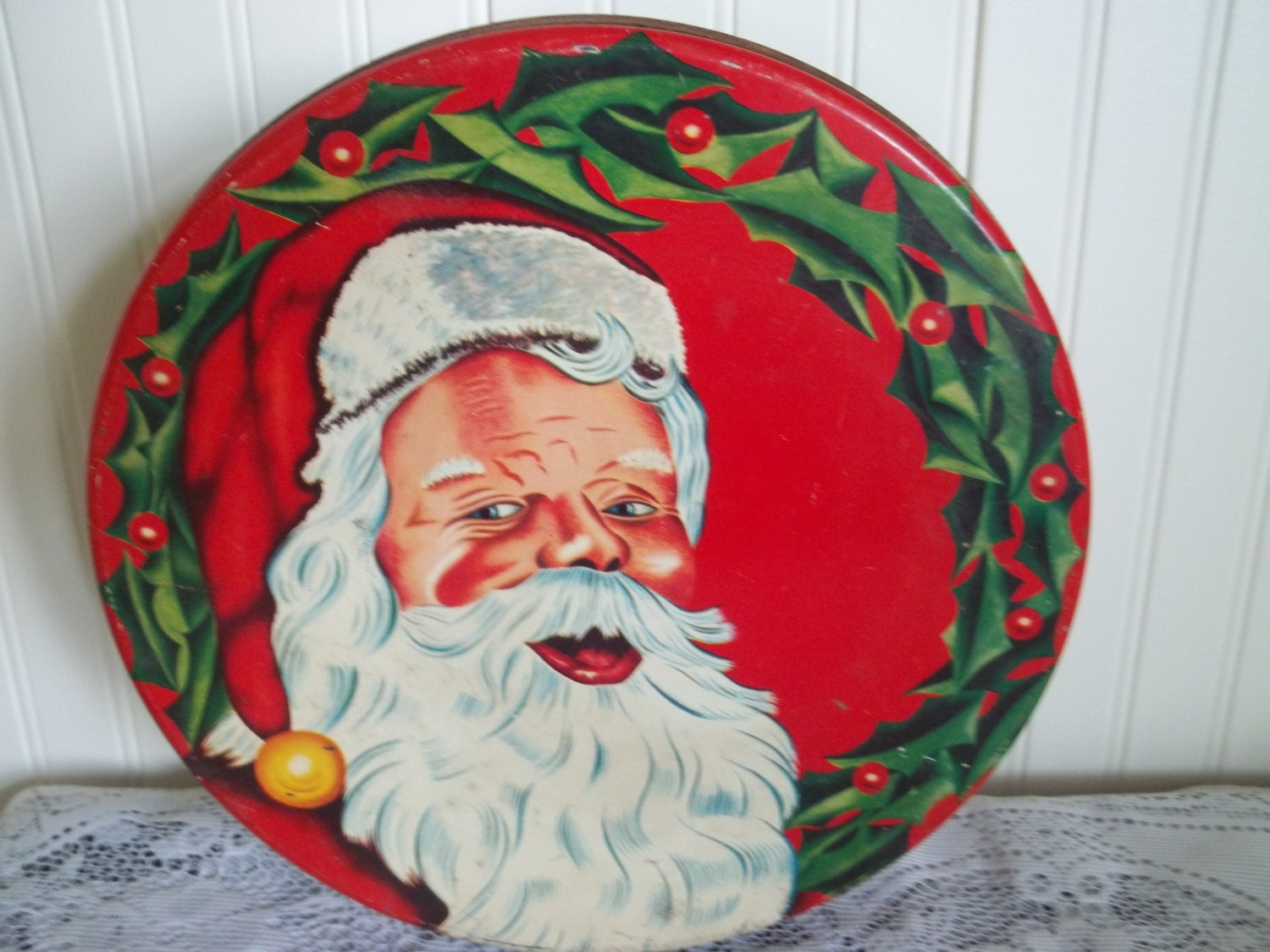 Large Round ViNTaGe Santa Face Tin – Haute Juice