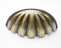 Popular items for seashell knobs on Etsy