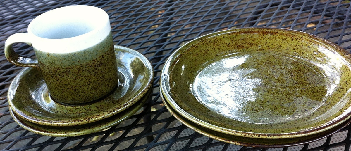 PENTIK STONEWARE Cup, Saucers, and Plates . FINLAND – Haute Juice