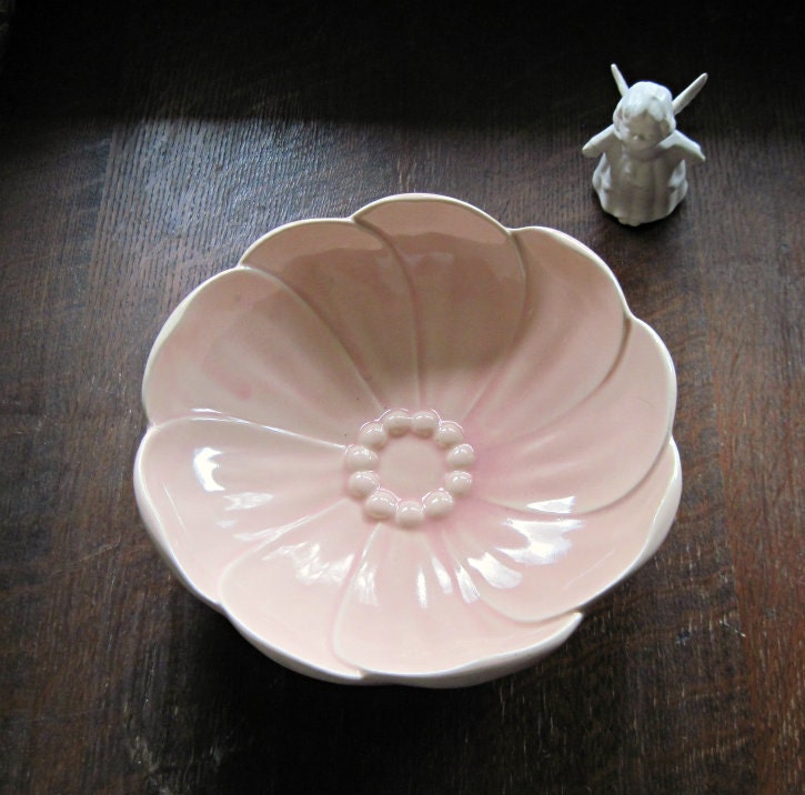 Vintage Pink USA Pottery Bowl, Flower Petal Design – Haute Juice