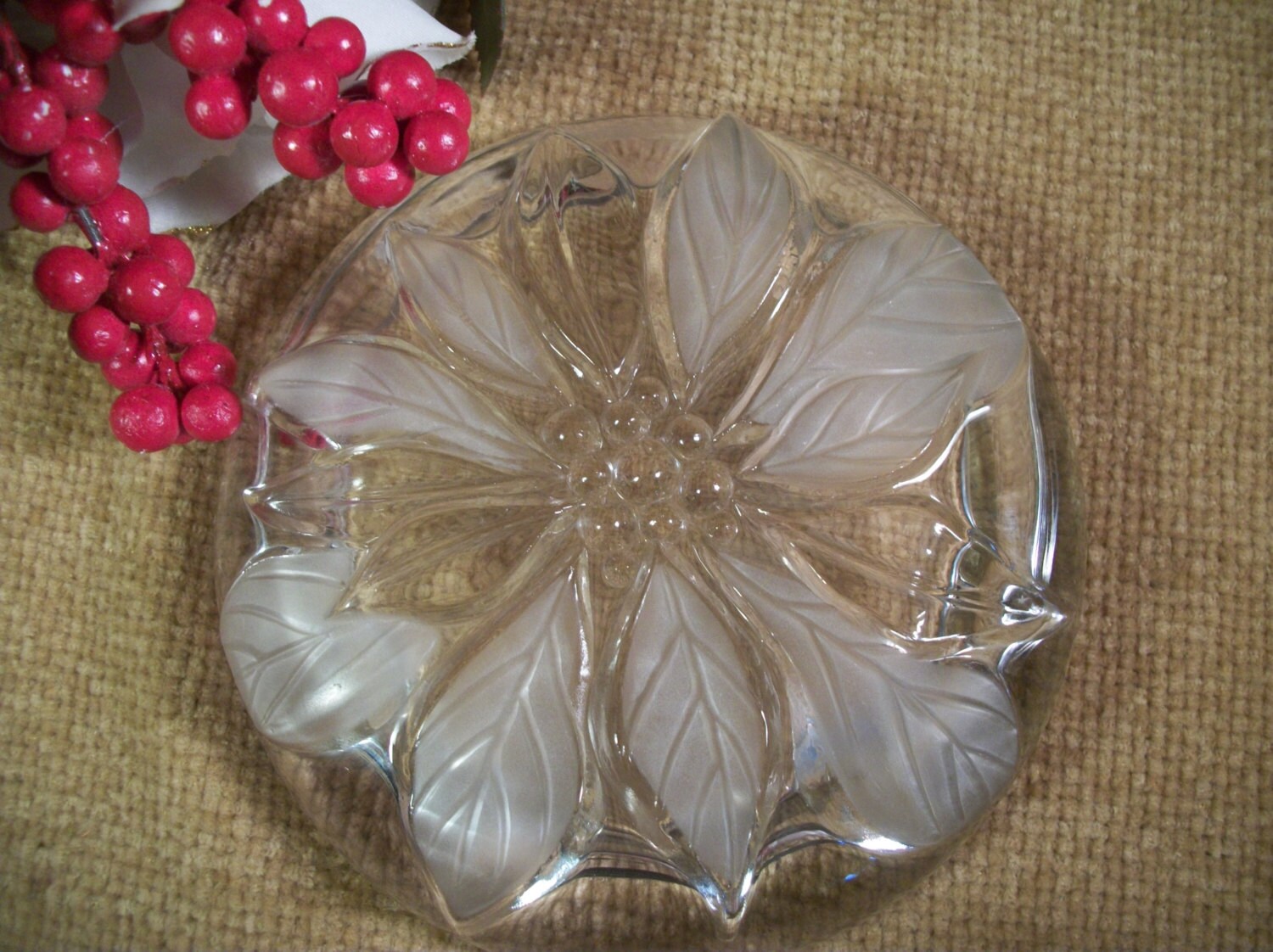 Mikasa Glass Dish Poinsettia Flower Bowl Clear And Frosted