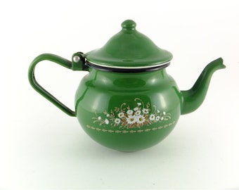 Popular items for green teapot on Etsy