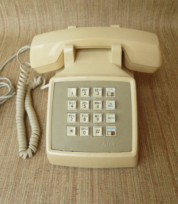 Vintage AT&T Push Button Desk Telephone Model CS2500DMGF