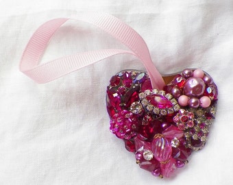 Popular items for Pink Vintage jewelry on Etsy