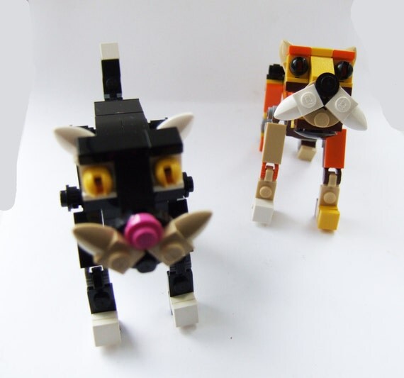 Customizeable LEGO Cat Kit build your own moggy