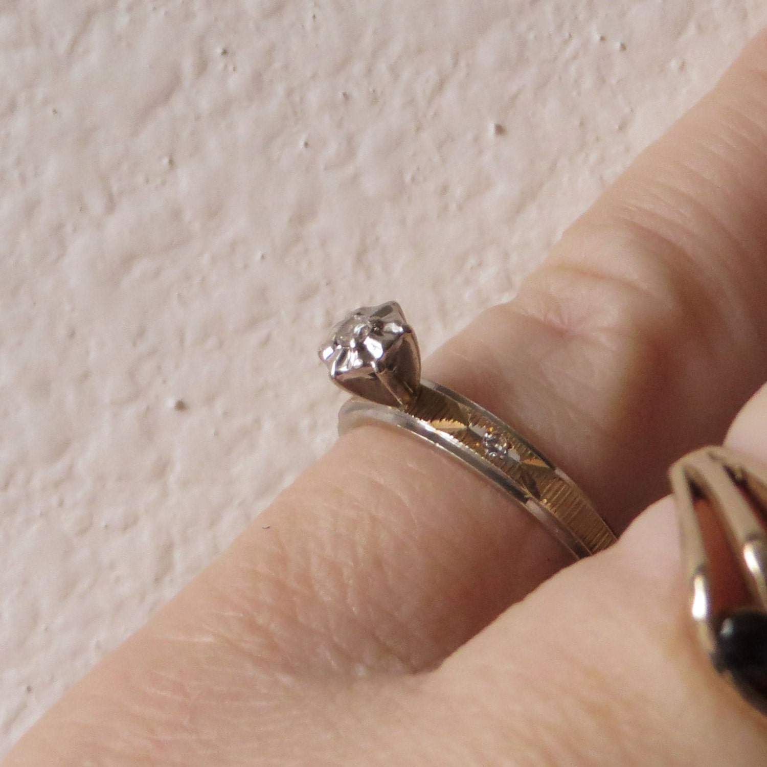 Solid 14K Gold Starfire 1970s Diamond Engagement Ring size