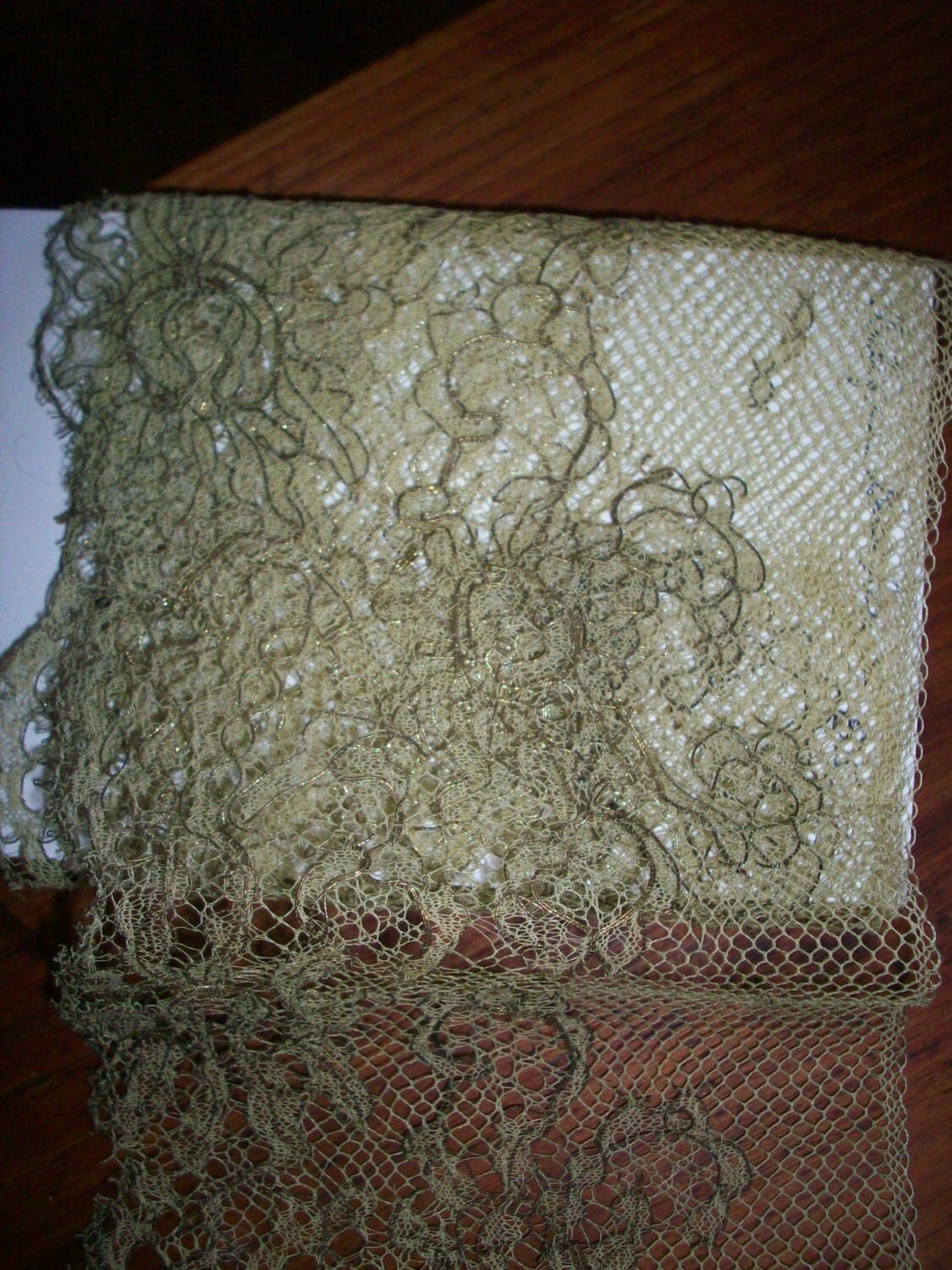 SALE 1 yard 11 inches of an antique gold metal lace – Haute Juice