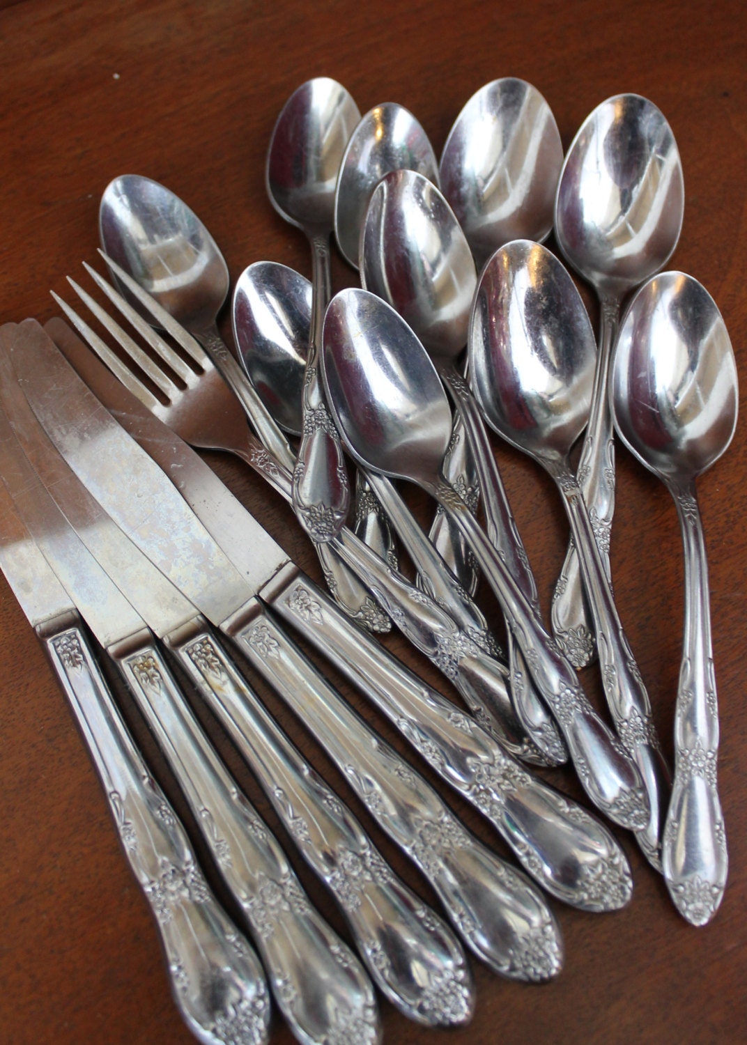 ONEIDA Ltd. USA Vintage Flatware Floral stainless silverware – Haute Juice