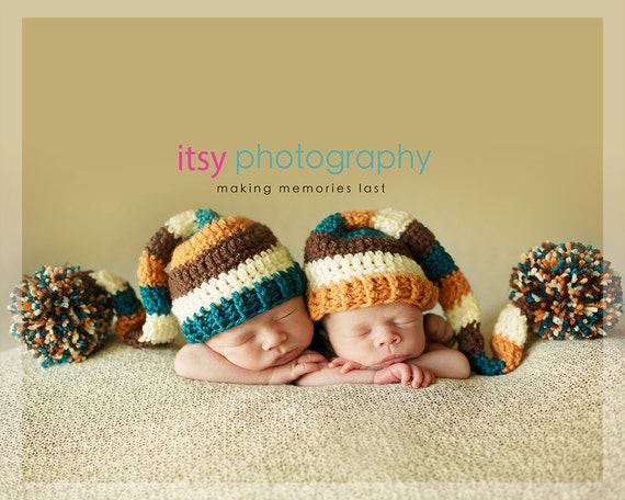 Items similar to Twins Newborn Elf Stocking Cap/Hat - Photo Props ...