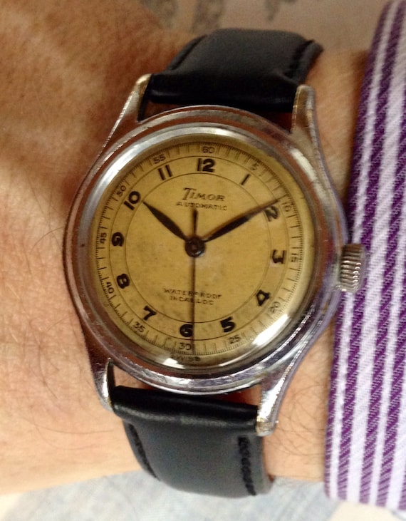 Lovely 1942 Timor Automatic 17 Jewel mens vintage Swiss watch.