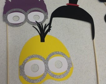 Minion photo prop | Etsy