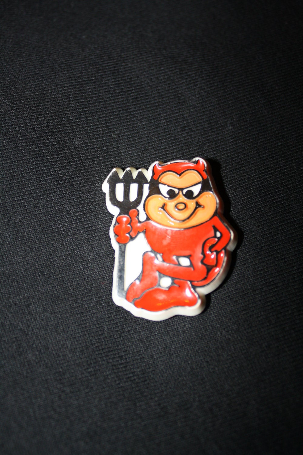 Vintage DEVIL Pin Brooch Halloween Hallmark Pin 1981 – Haute Juice