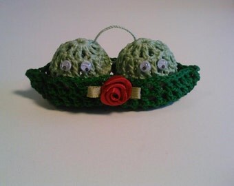 Pea pod ornament | Etsy