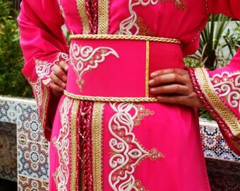 Moroccan Kaftan Dress Wedding Pink and Gold velvet 3 pieces Takchita ...