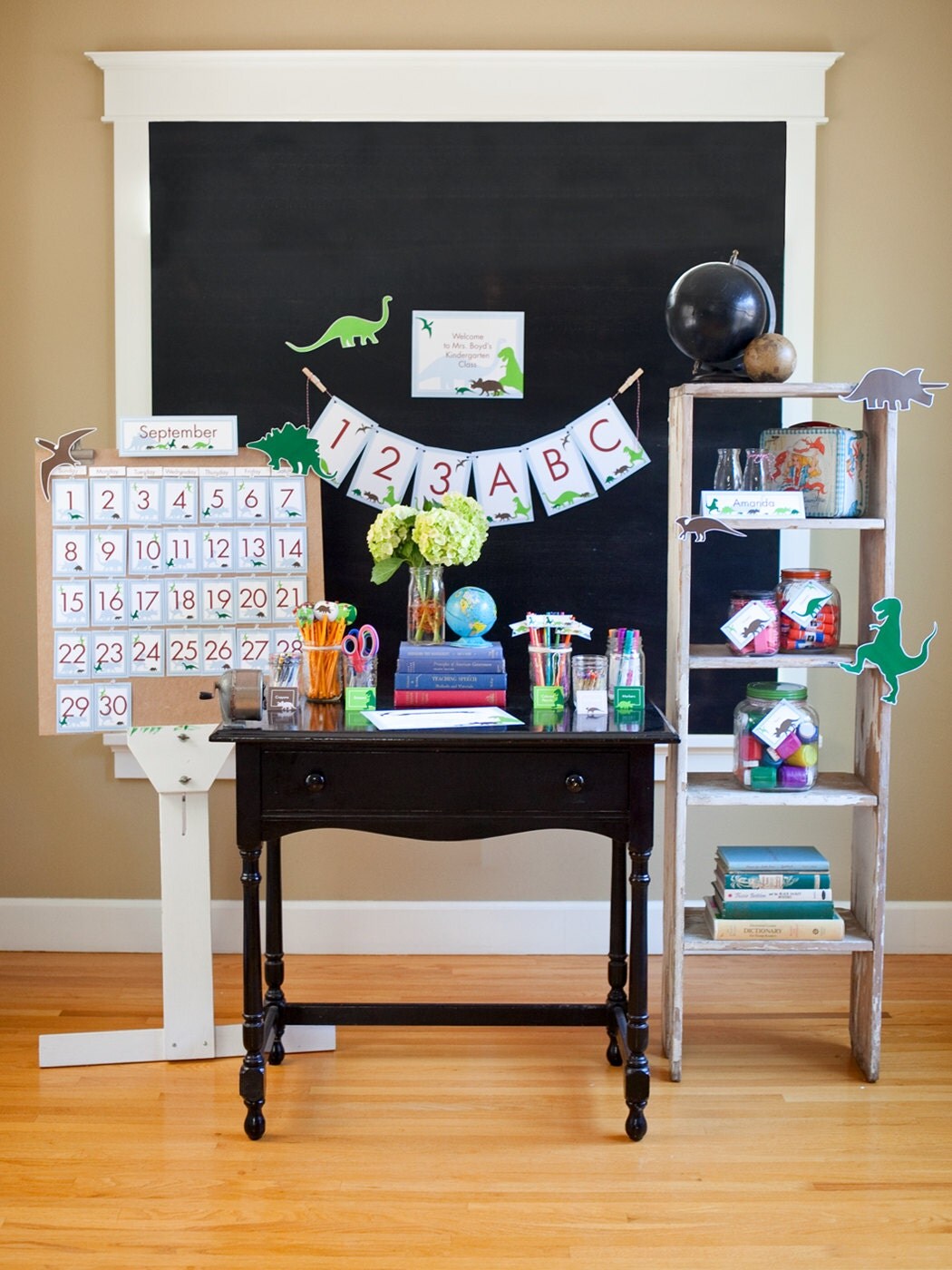 Dinosaur Classroom PRINTABLE Teacher Supplies Bulletin