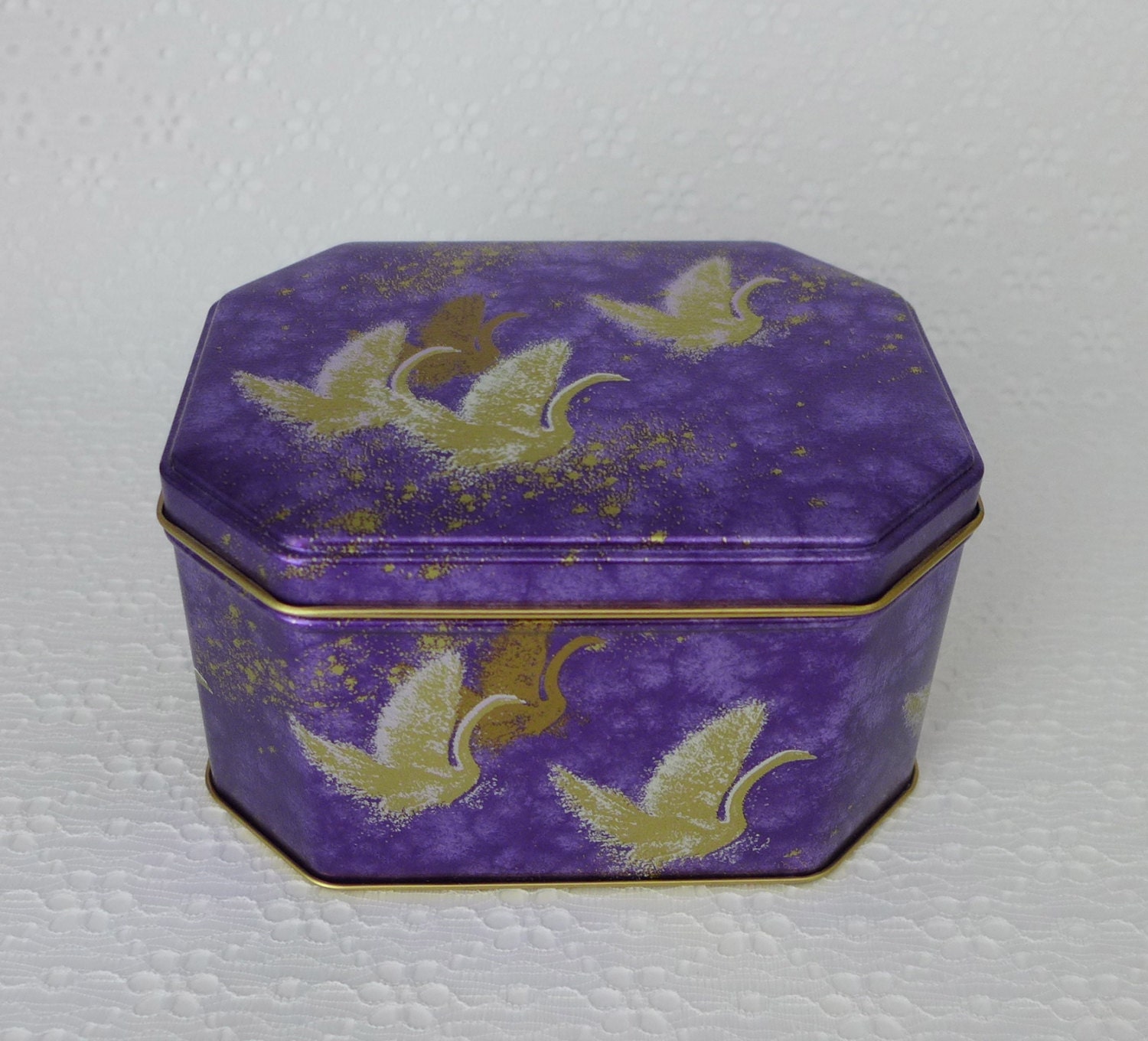 Purple Swan Tin, Gold and White Swans, Metal Gift Box, Gloria ...