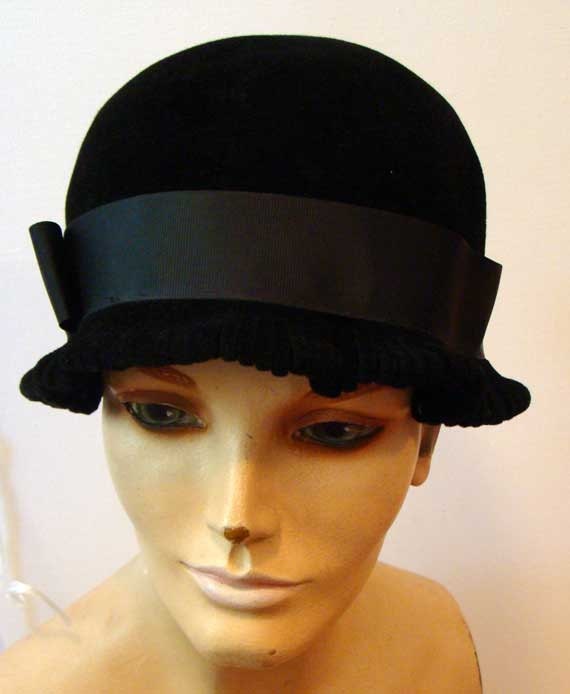 Cloche hat, black cloche hat, flapper hat, black felt hat, ladies ...
