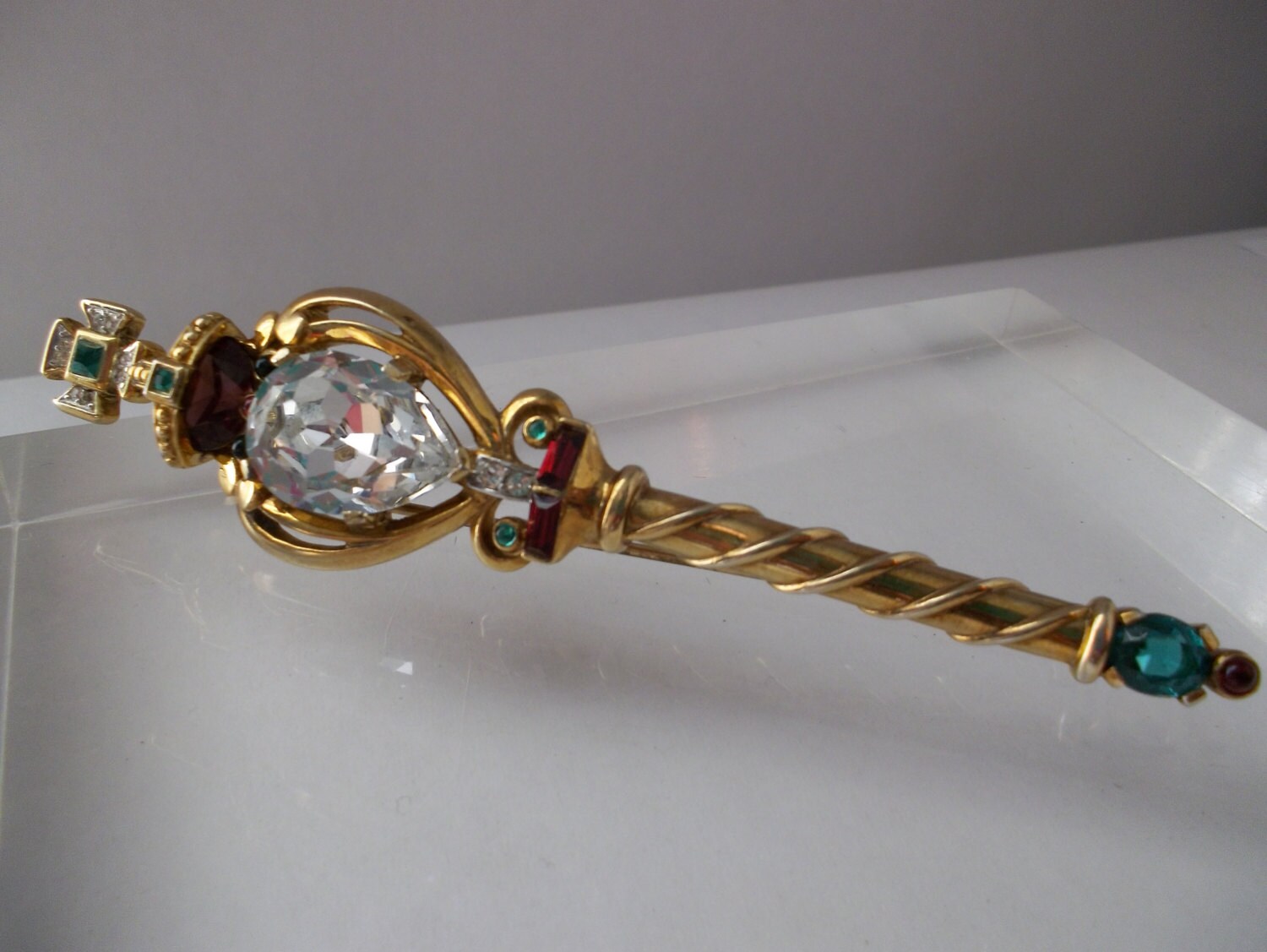 1950's CROWN TRIFARI Queen's SCEPTER Maltese Cross
