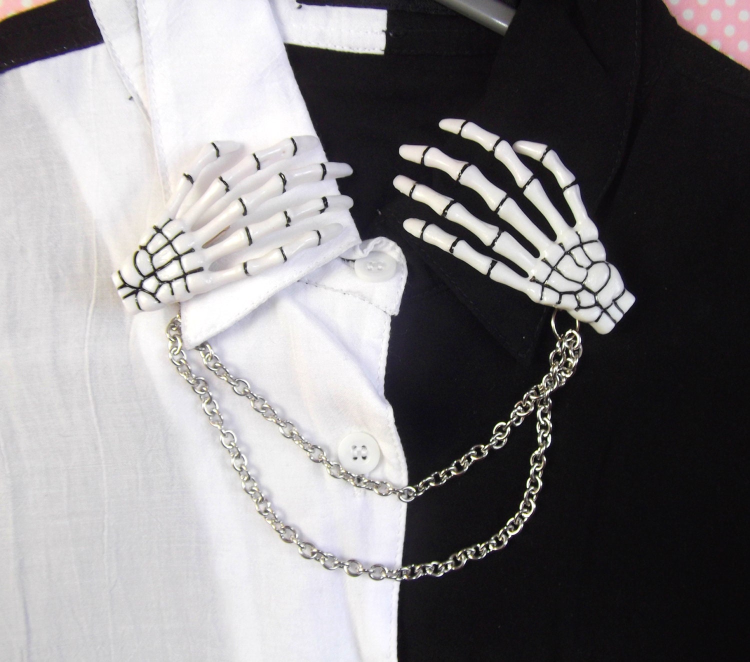 Creepy skeleton hand and chain collar clips