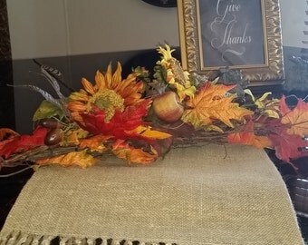 Popular items for burlap table decor on Etsy