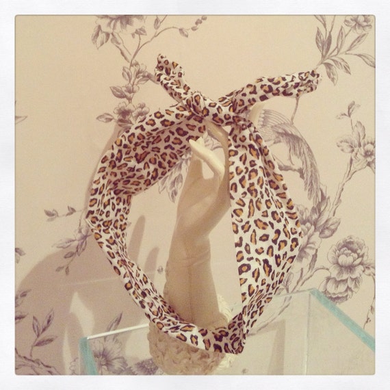 Items similar to Vintage Wire Head Scarf on Etsy