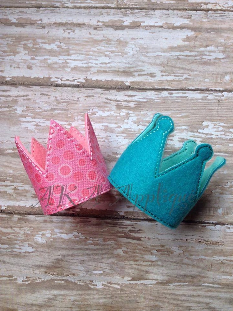 Mini ITH Crown and Clip Cover by AKAApplique on Etsy
