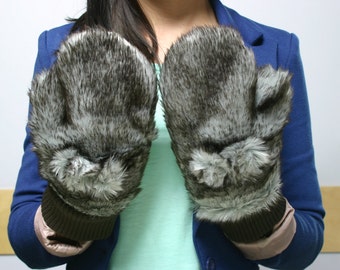 Popular items for fur mittens on Etsy