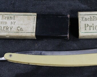 Antique Vintage Magnetized German Lion Brand Yankee Cutlery Straight Razor