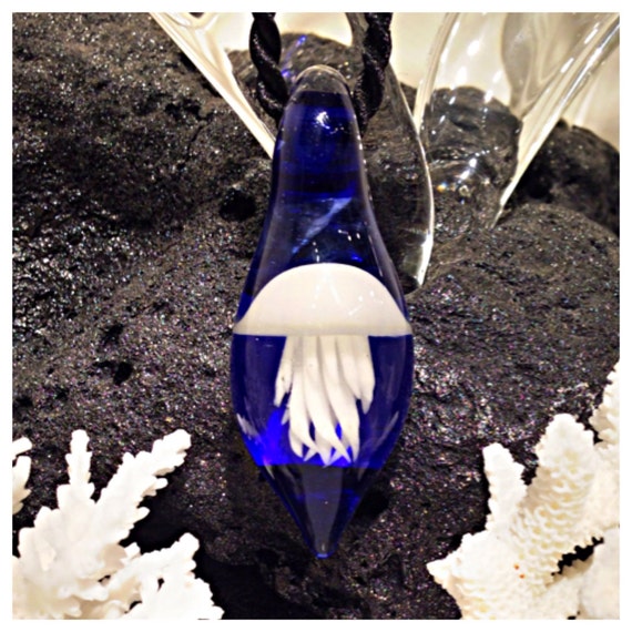 Jellyfish glass pendant by John Lindquist