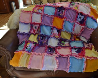 Popular items for fleece rag quilt on Etsy