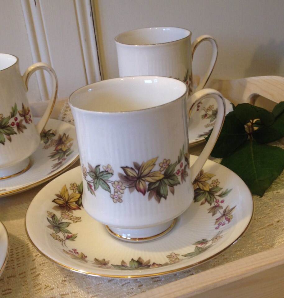 Royal Standard Lyndale Coffee Cup and Saucer. C1949. – Haute Juice