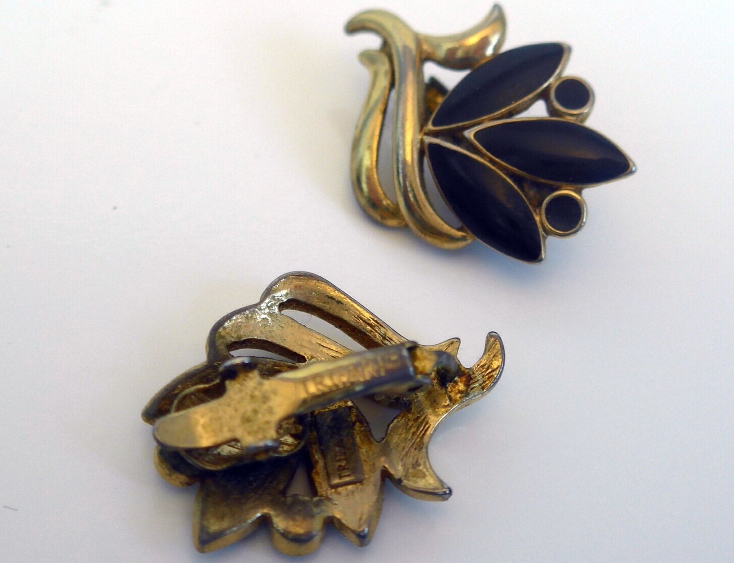 Vintage Trifari Earrings - Gold and Black Cluster Juliana Style Clip On ...