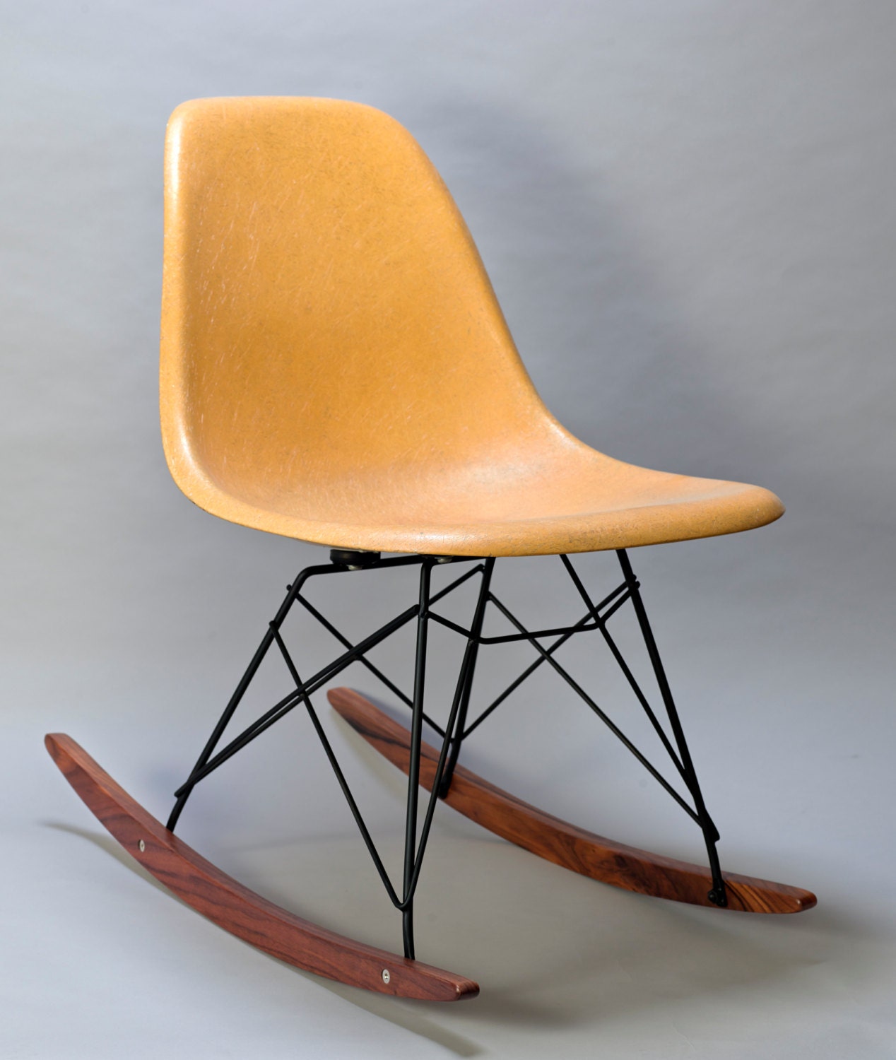 Eames Herman Miller Chair ROCKER BASE Black frame walnut