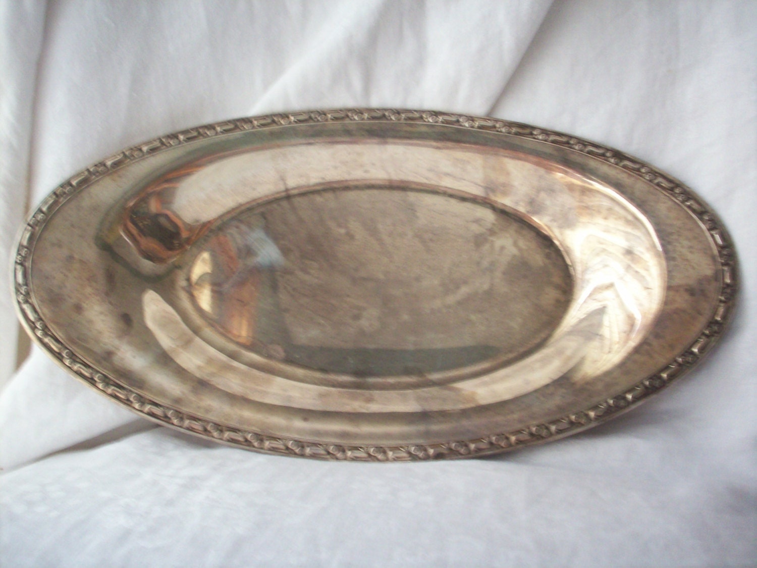 Vintage Silverplated Bread Tray, Oneida Silversmiths – Haute Juice