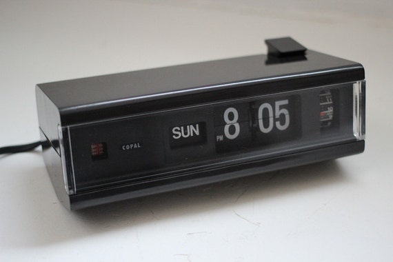 Help to identify weird clock display | All About Circuits